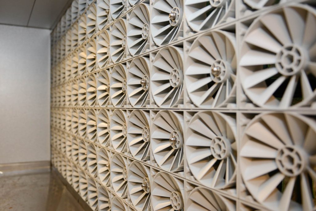 Slik ser et typisk anlegg for adiabatisk kjøling ut | F-Tech